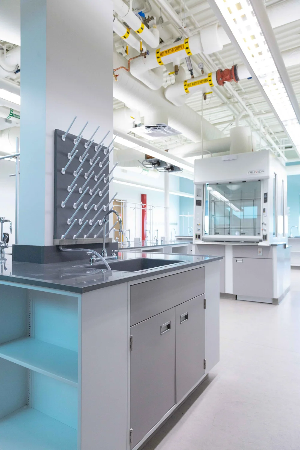 Roger Williams University Organic Chemistry Lab — GAGE Construction Company