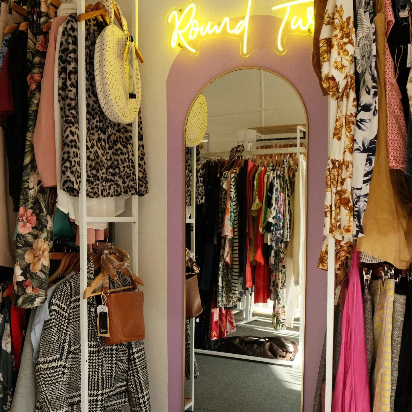 Round Two Preloved Clothing