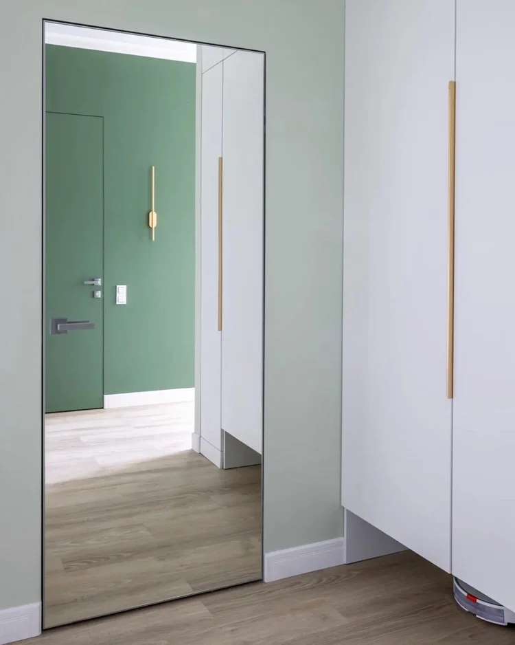 Invisible doors / concealed doors / frameless doors — Shadow gap profile
