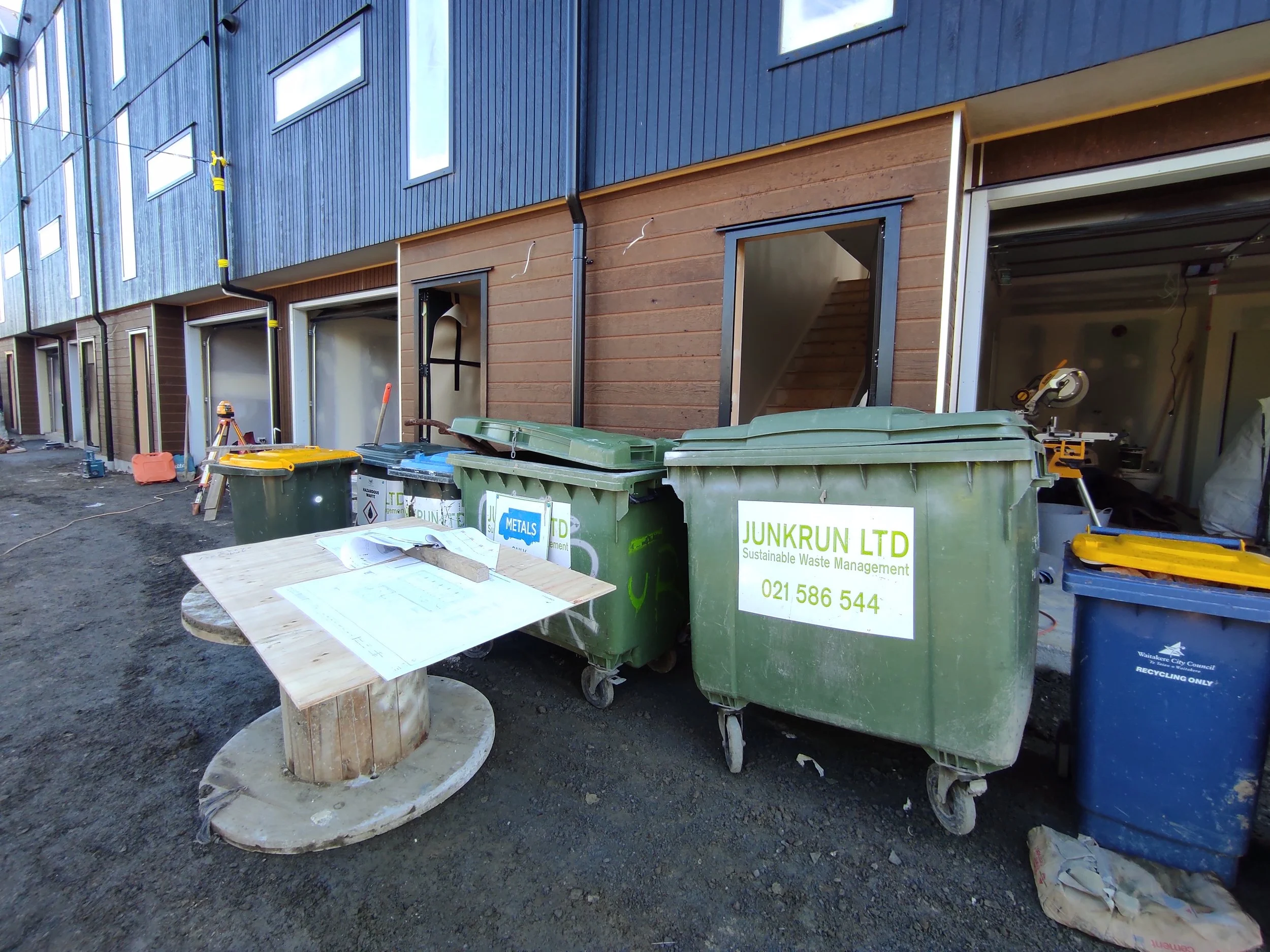 General 2 — Waste Hub