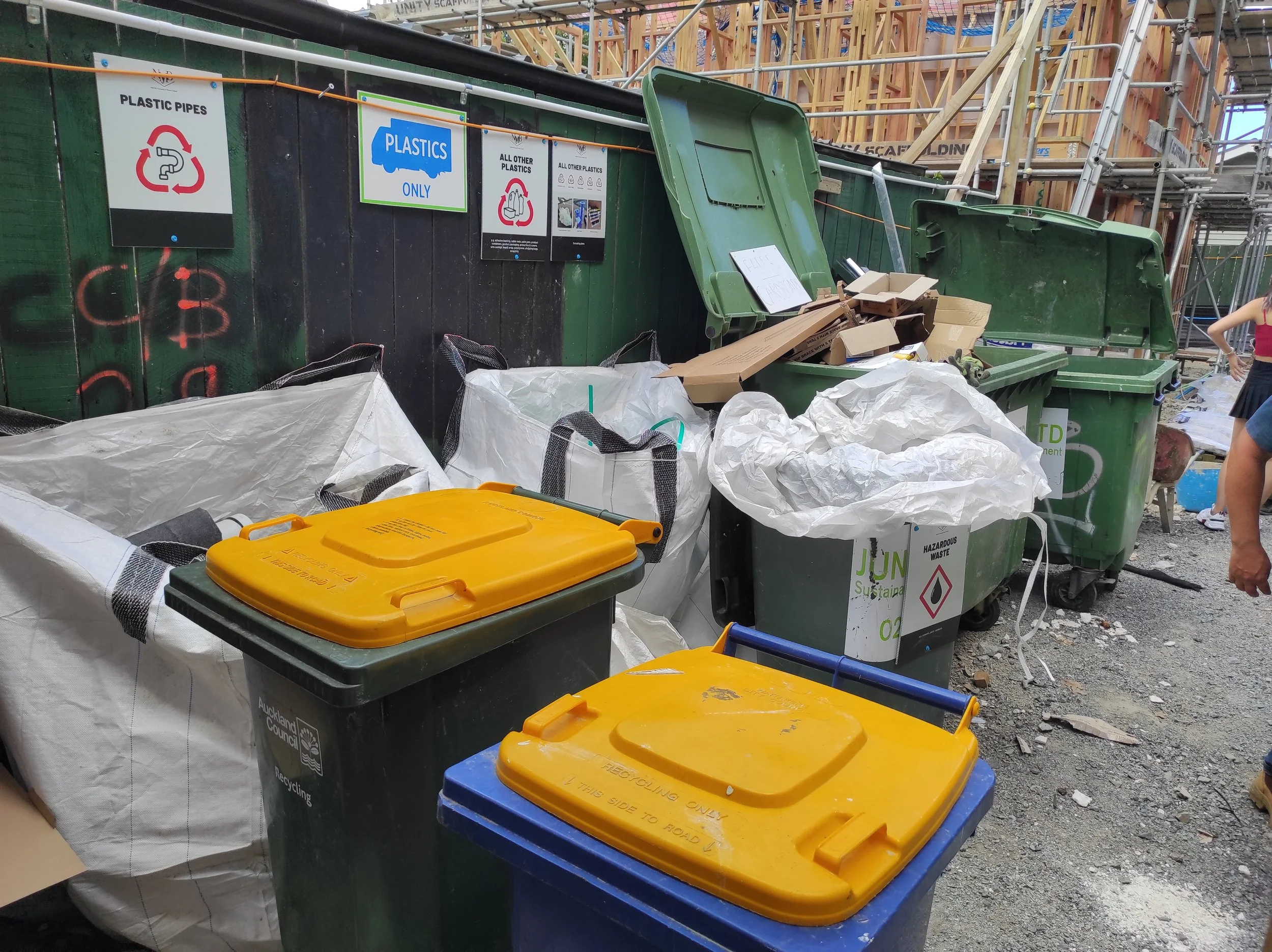 General 2 — Waste Hub