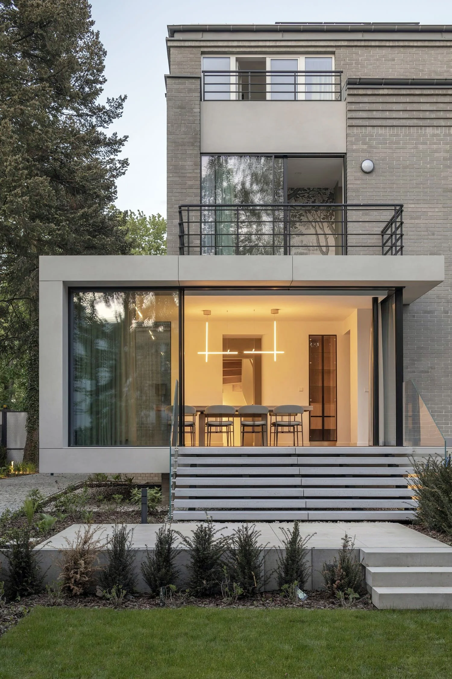 Vetrina Vision Plus Sliding Door System for Residential Projects