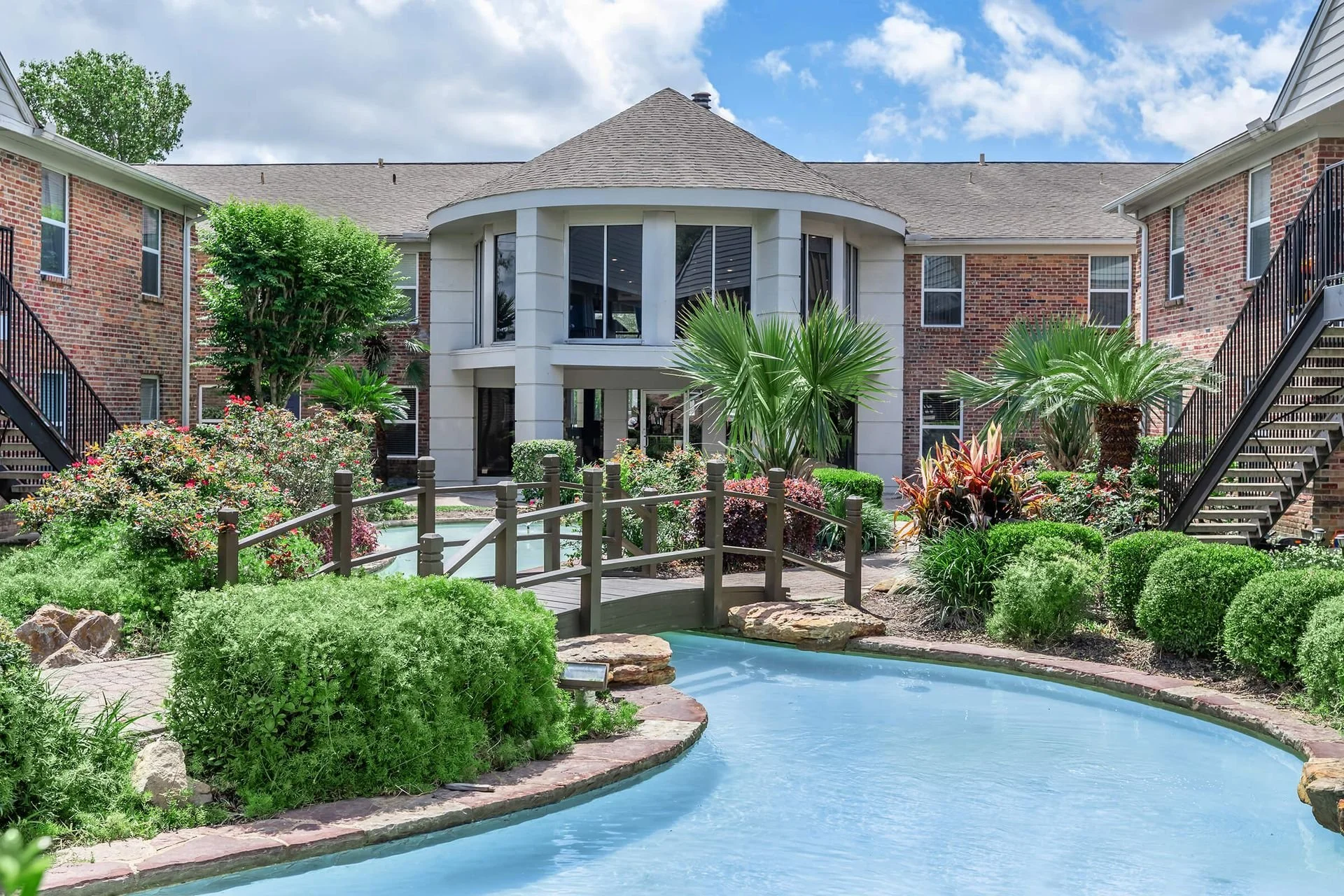 Baystone — RR Living
