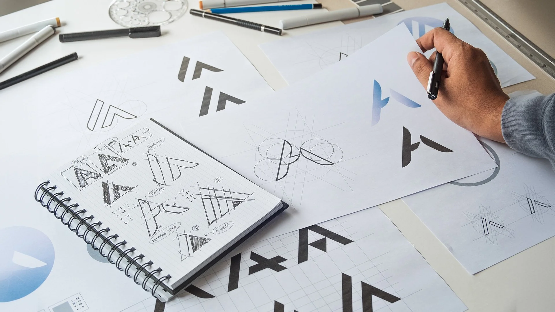 Identidad Visual Corporativa y Branding para Marcas — Sandan Design
