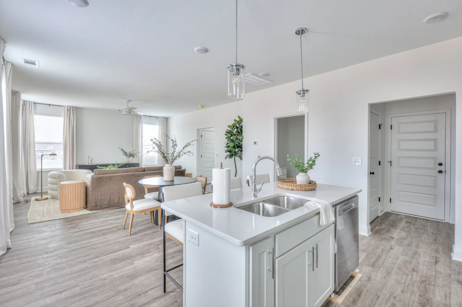 Gallery — Lakeside Residences