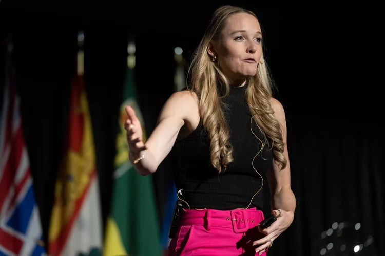 Sarah Wells - Olympian Keynote Speaker on Excellence & Leadership