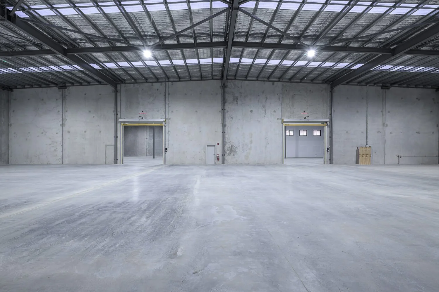 Innovative Warehouse Design: Large-Scale, Flexible, and Efficient ...