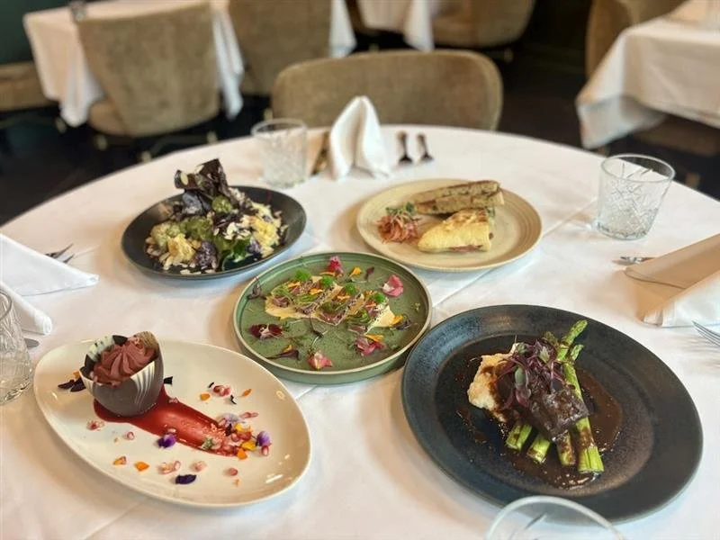 Le Rêve Restaurant & Raw Bar
