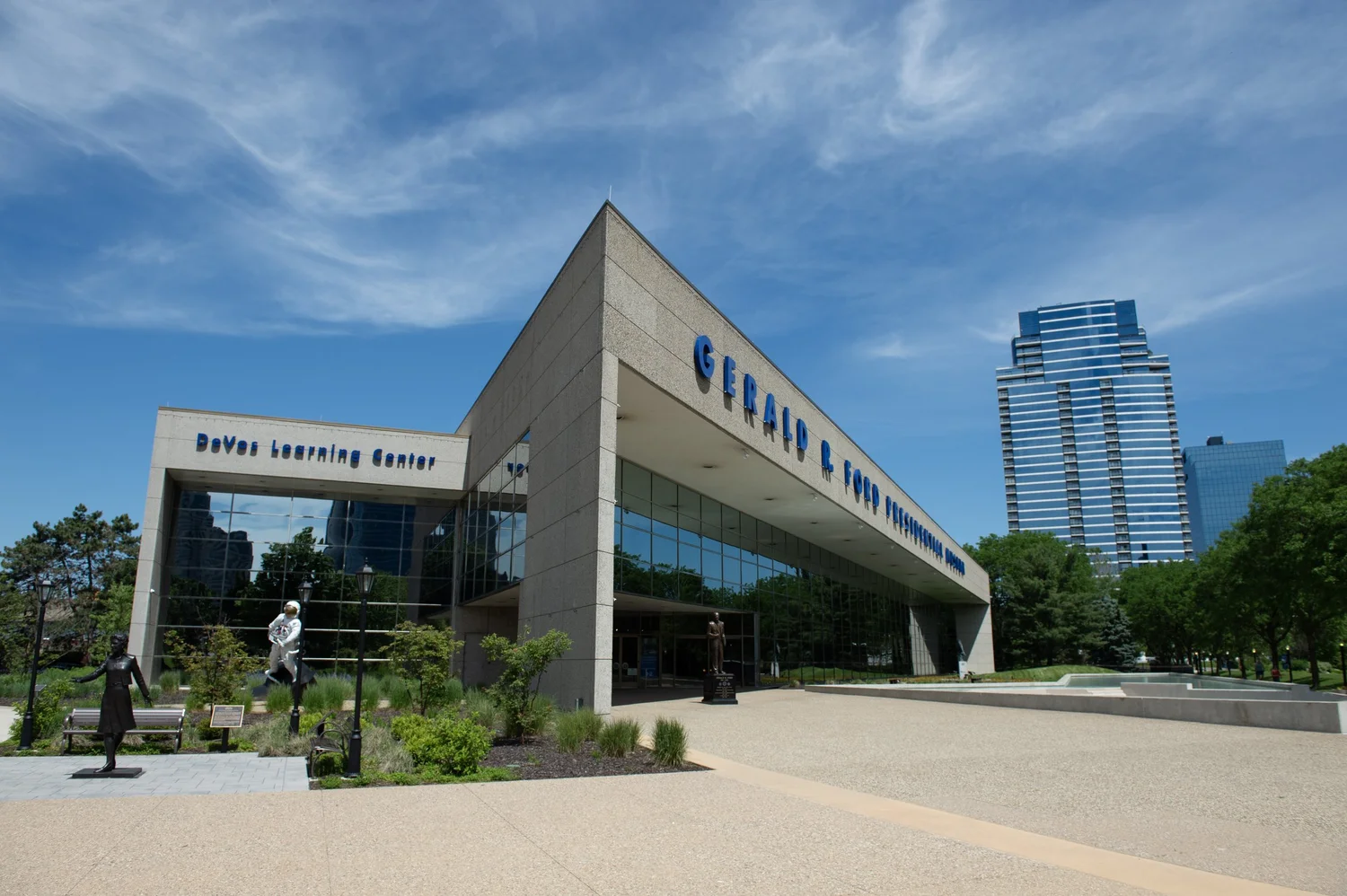 About | Discover Ford's Legacy — Ford Presidential Foundation
