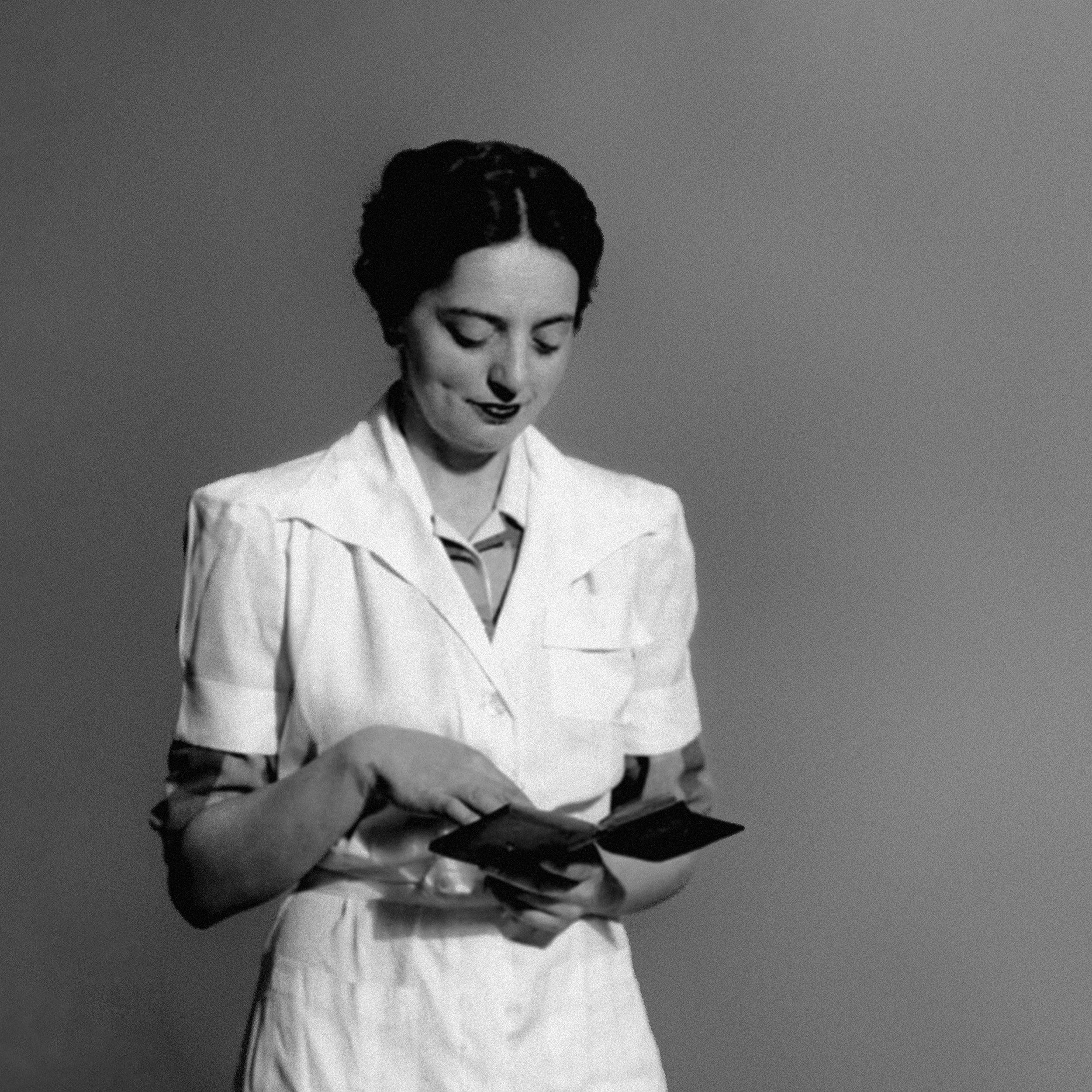 La Méthode Professionnelle ELLA BACHÉ — ELLA BACHÉ Canada