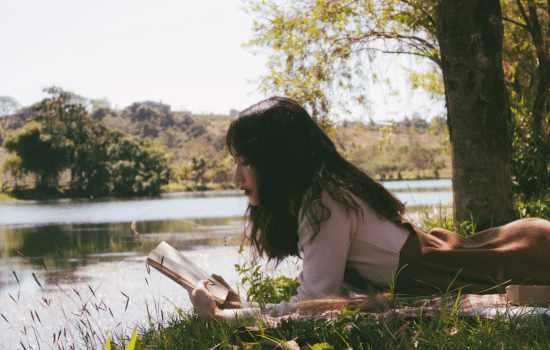 5 Best Intergenerational Trauma Books According to a Therapist ...