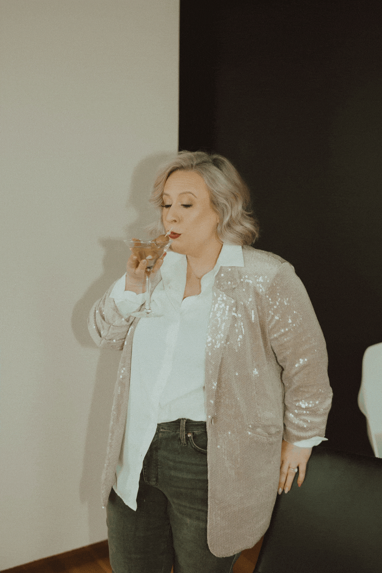 About Us | Offline Dating & Matchmaking in Des Moines, Iowa — Date me Dsm