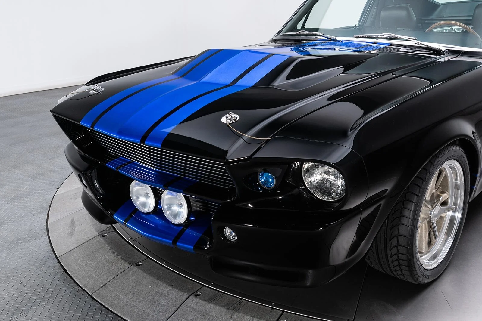 Red River Customs LLC