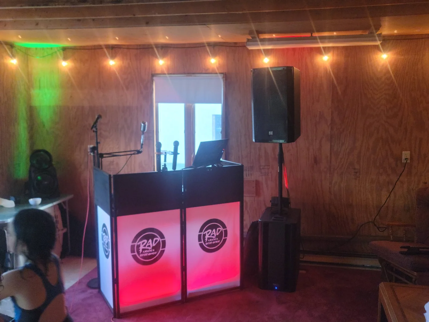 The Best Karaoke Rentals — Rad Karaoke & Entertainment