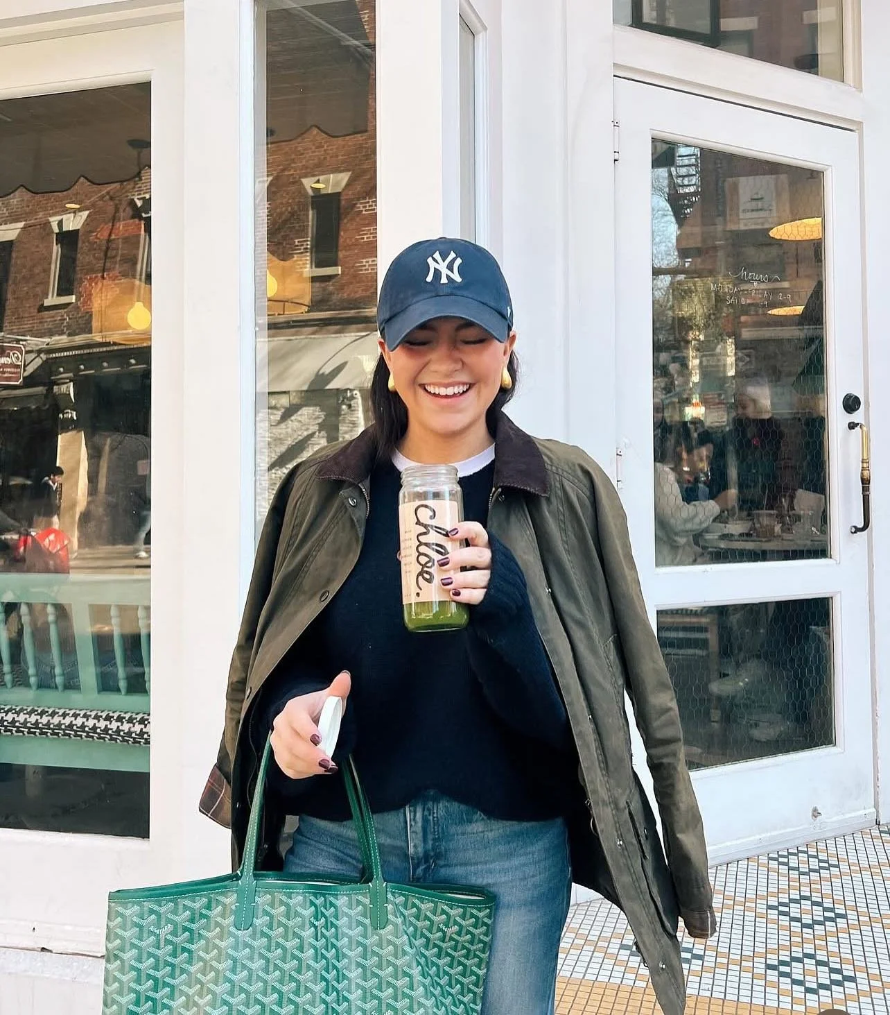 chloe. - Salads, burgers, cookies, cupcakes and more in NYC!