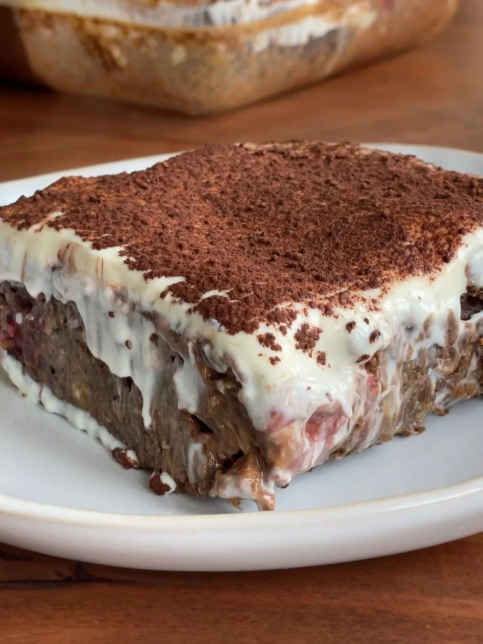 Chocolate Raspberry Baked Oats