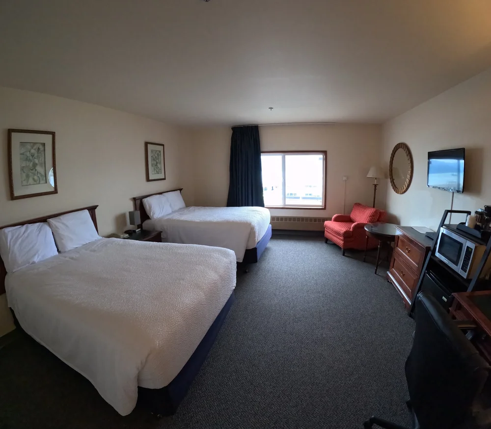 2 Full Beds — Stikine Inn