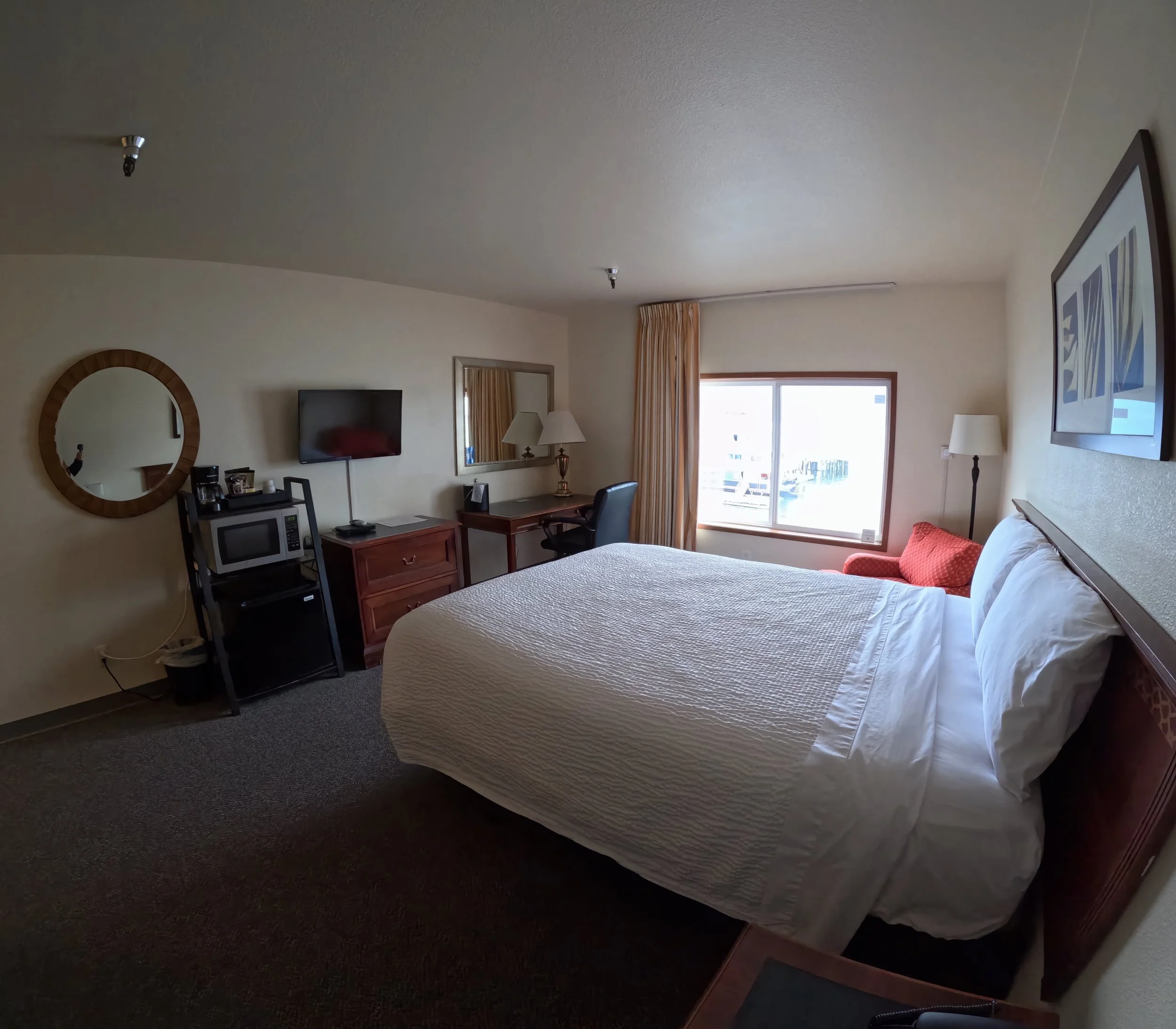 Standard Queen — Stikine Inn