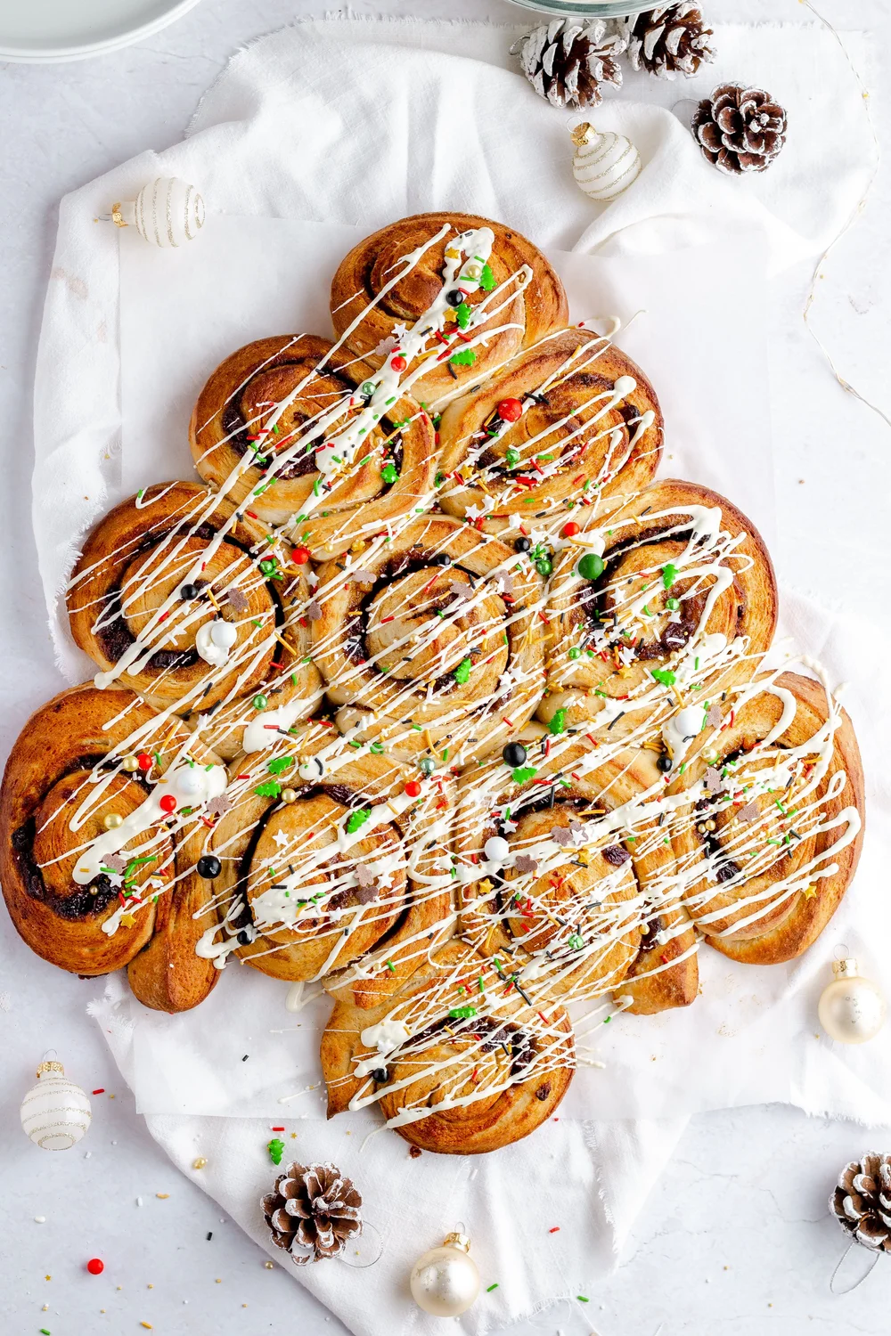 Mince Pie Cinnamon Roll — My Kitchen Drawer