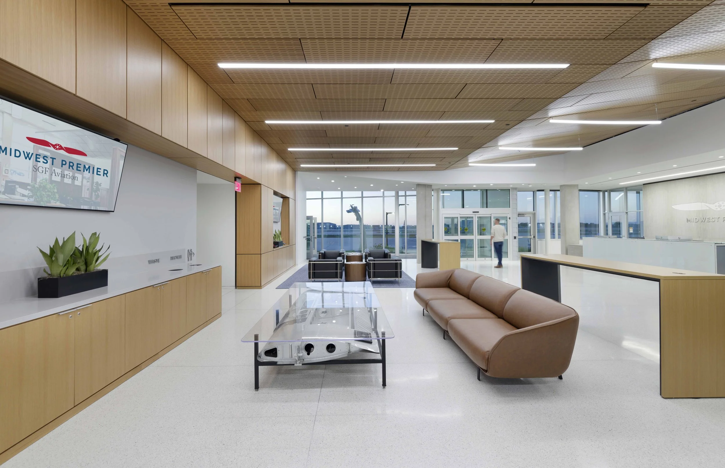 See Inside Midwest Premier Springfield MO Aviation — Grooms Office ...