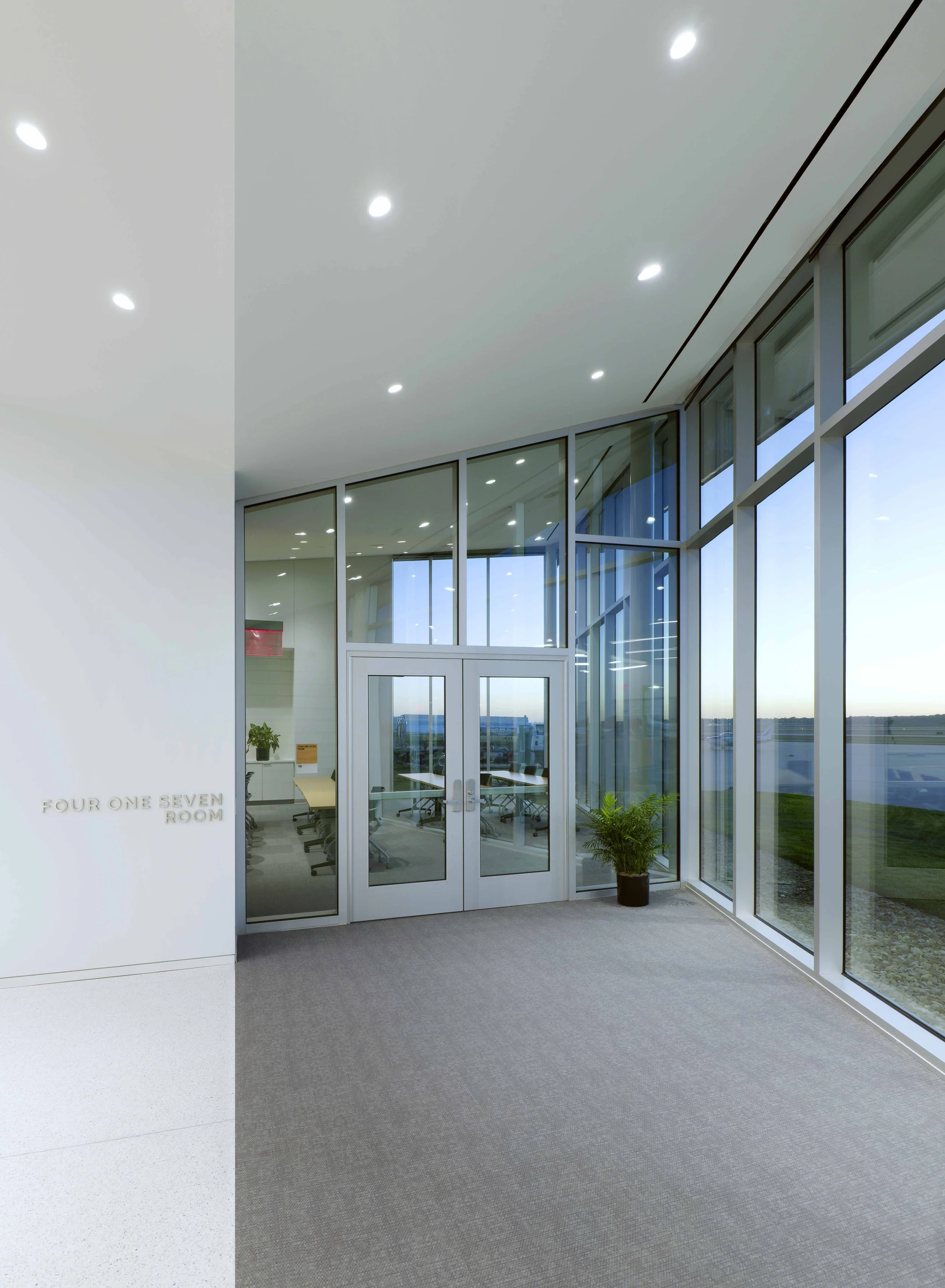 See Inside Midwest Premier Springfield MO Aviation — Grooms Office ...