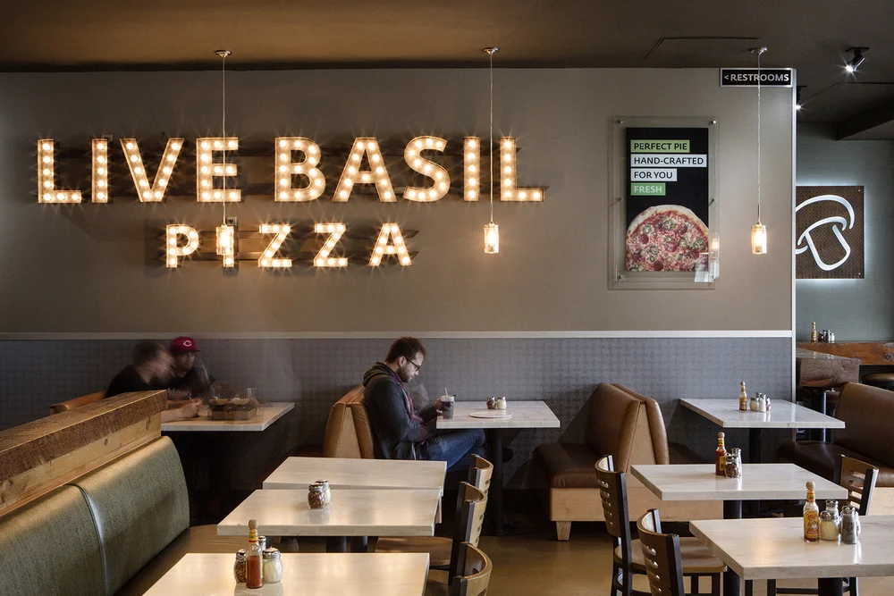 LIVE BASIL PIZZA — Mad Studio