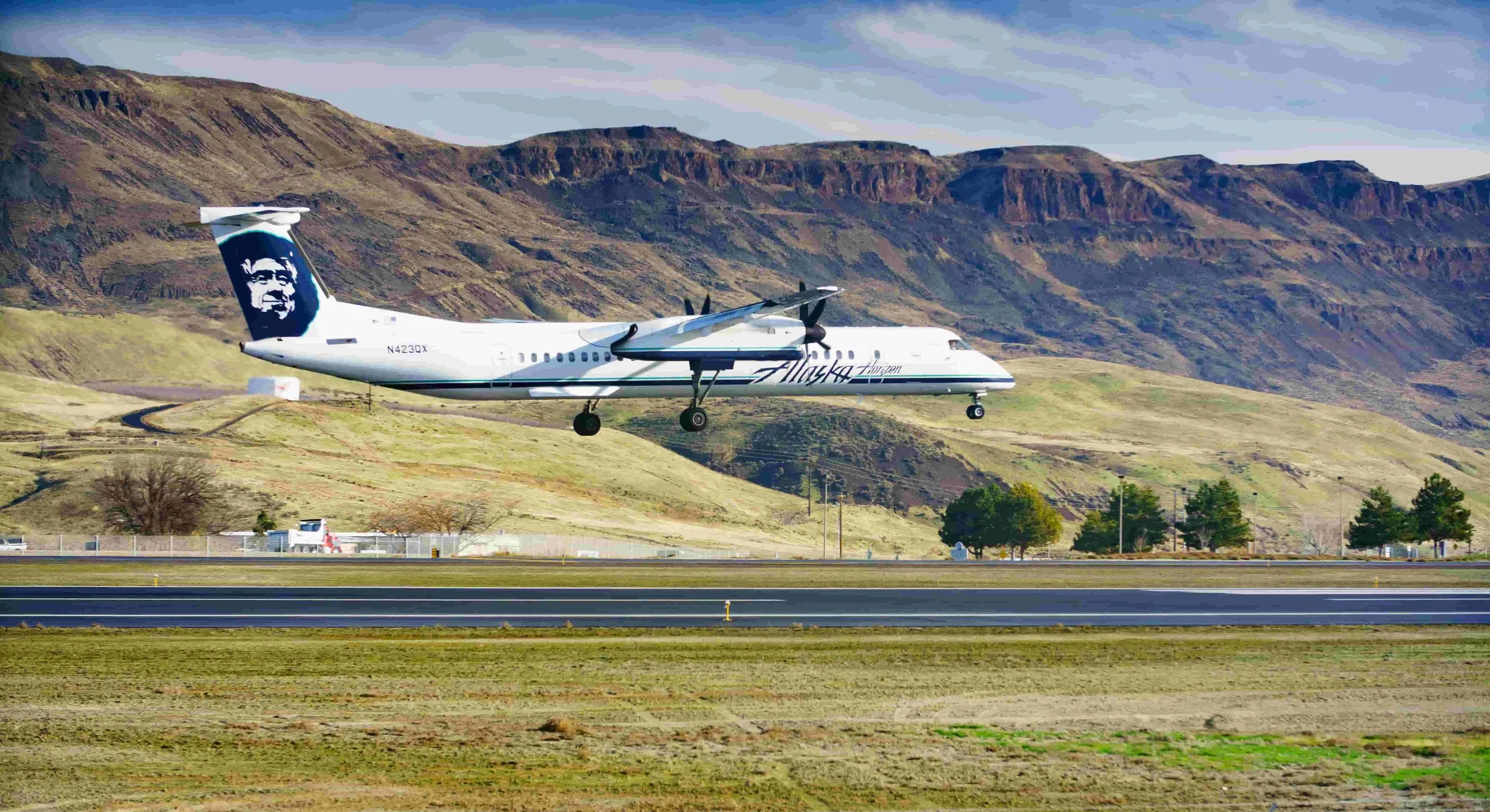 Flight Status — Fly Wenatchee - Pangborn Memorial Airport