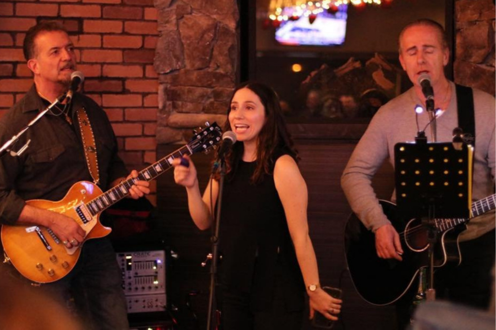 Entertainment — Anchors