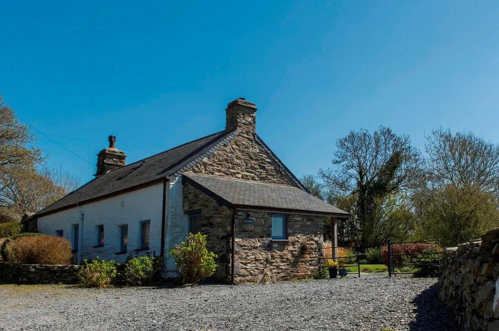 Tyn Llech | Dog Friendly Cottage — Wern Holiday Cottages