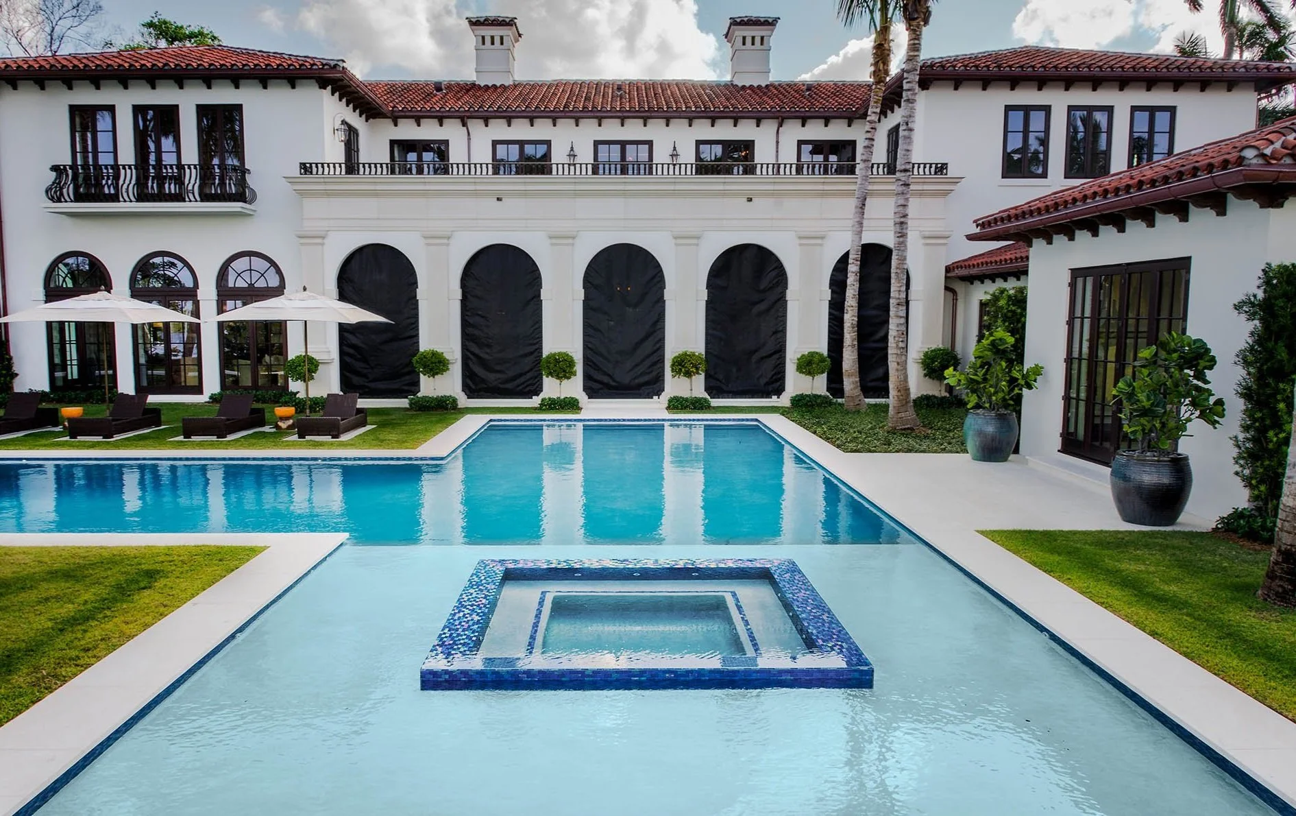 Roberts Pool Design For Custom Luxury Pool Builds in West Palm Beach