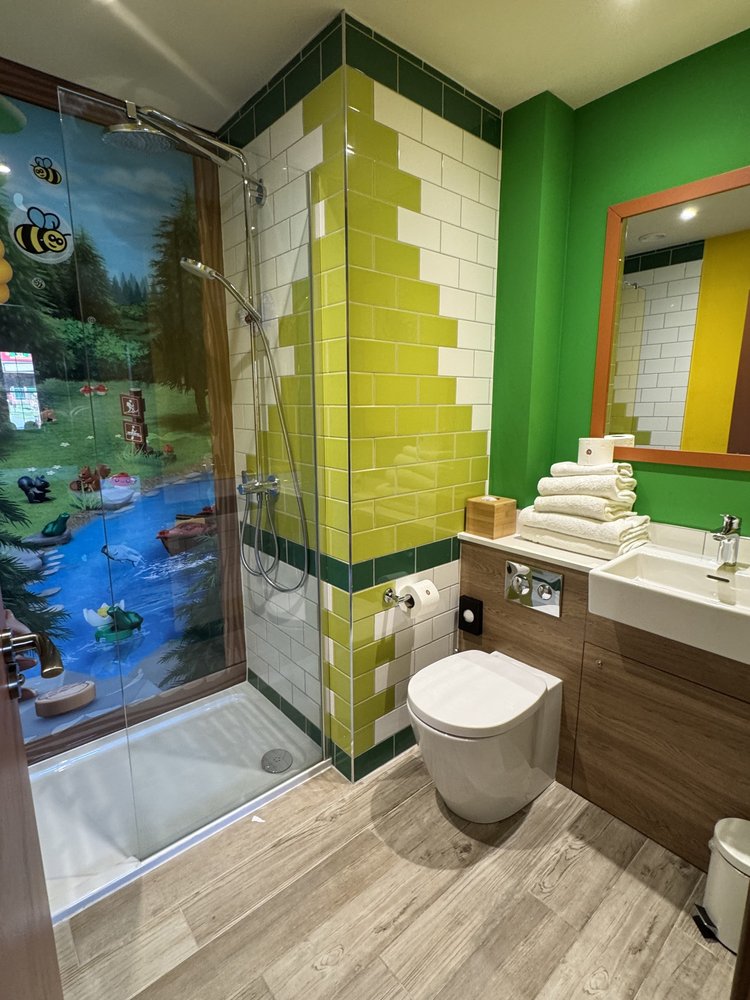 LEGOLAND Woodland Village Lodge Review 2025 Inside Tour & Tips — Jamie ...