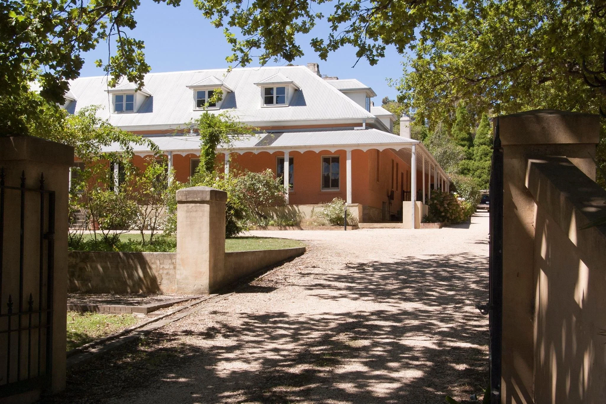 Fitzroy Inn Historic Retreat, Mittagong, Southern Highlands, NSW