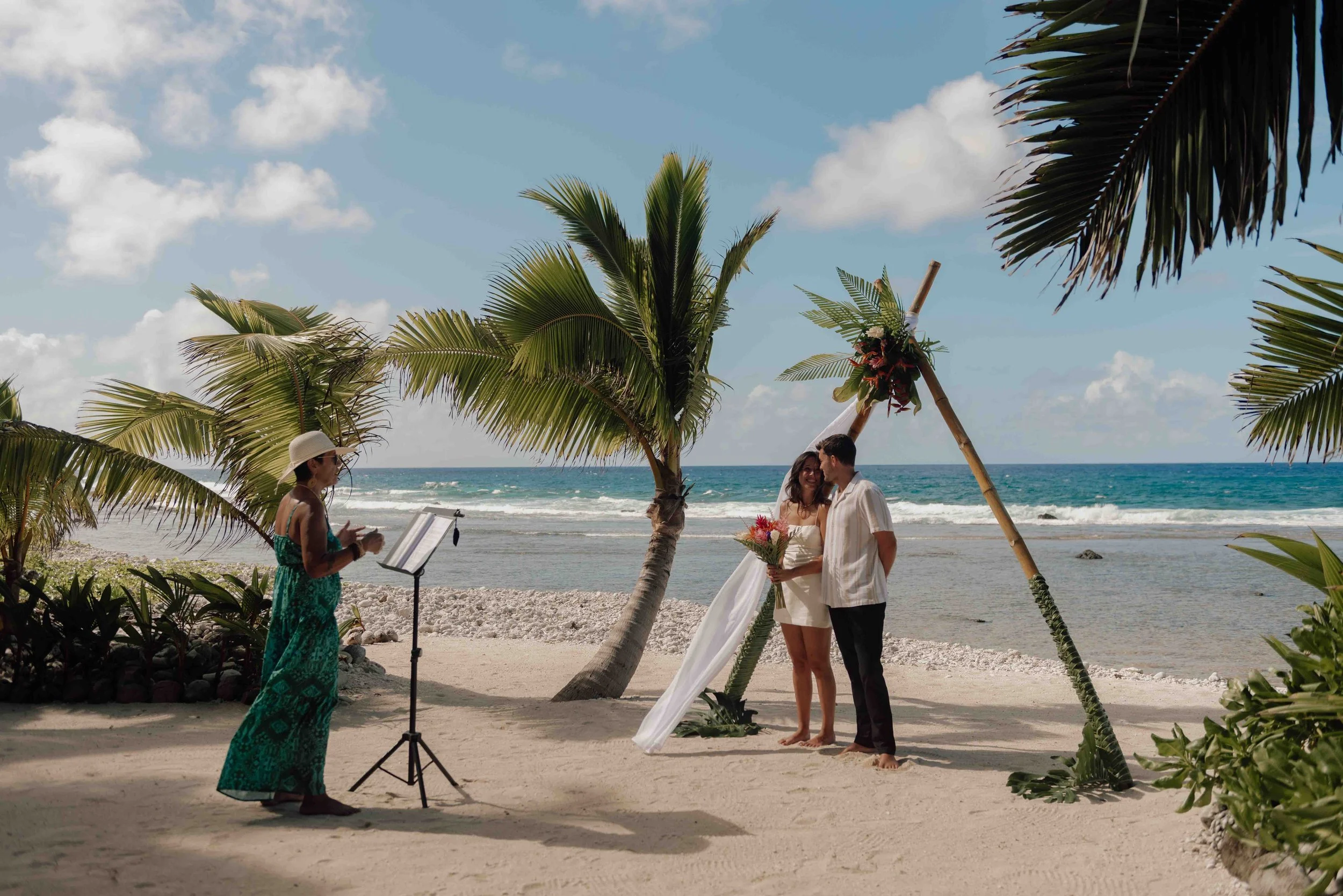 Lexie & Ben's Joyful Beach Elopement in Rarotonga, Cook Islands — FE ...