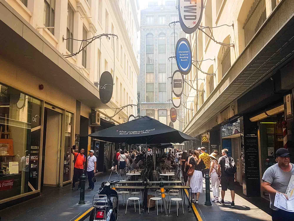 Top 5 Melbourne Laneways for Food (and drink!) (updated April 2024)