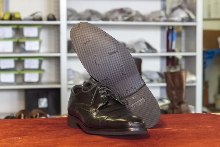 HOUSTON QUALITY SHOE REPAIR