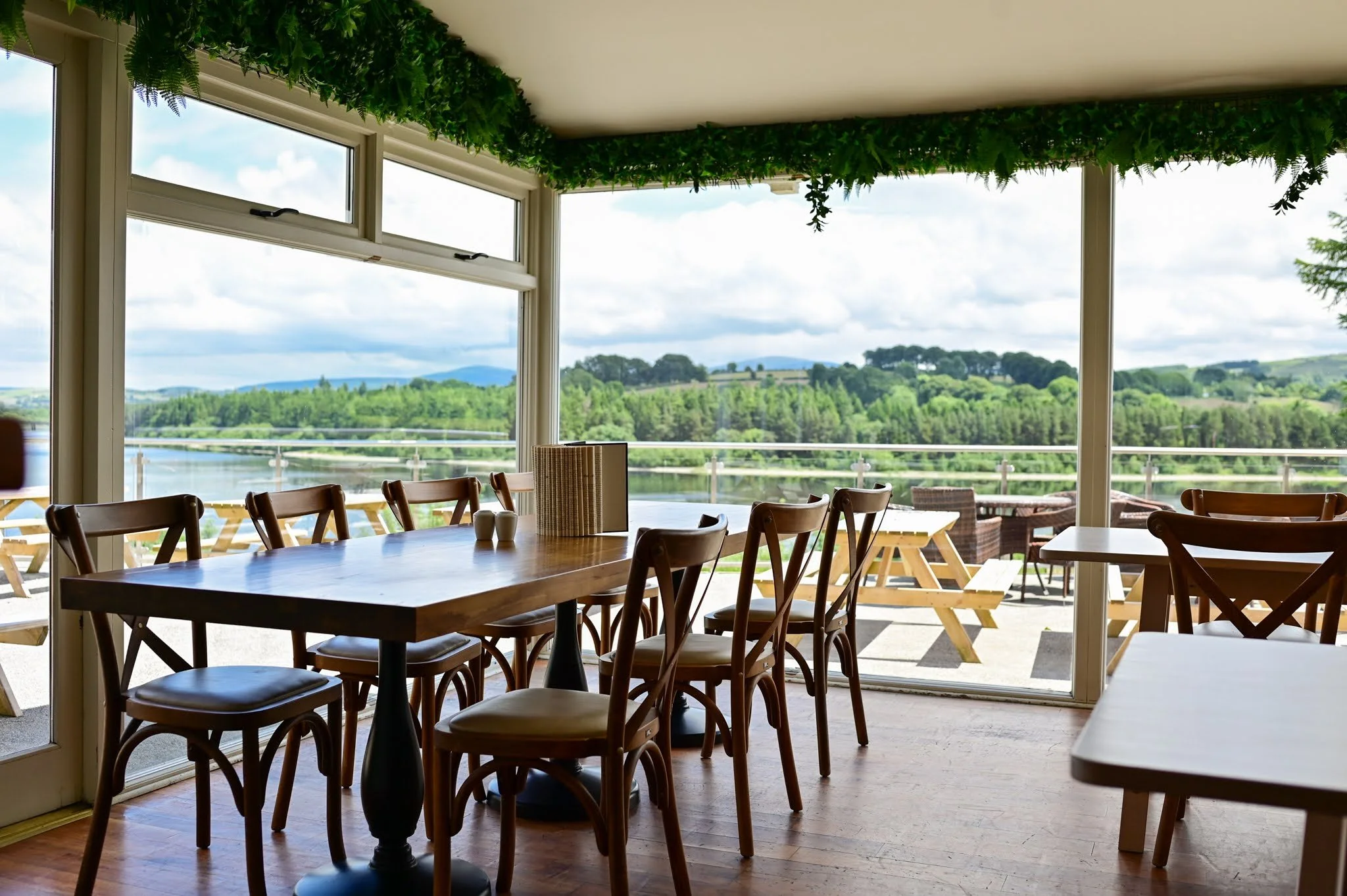 Docker's Bar — The Avon