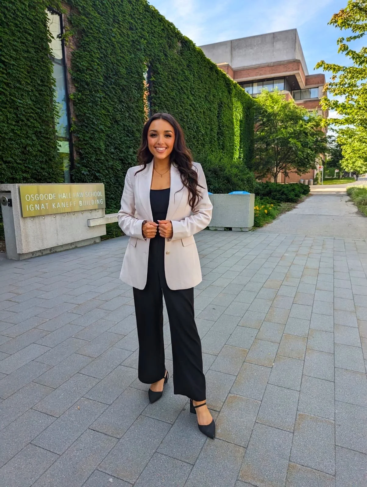 About — CASSANDRA HARVEY