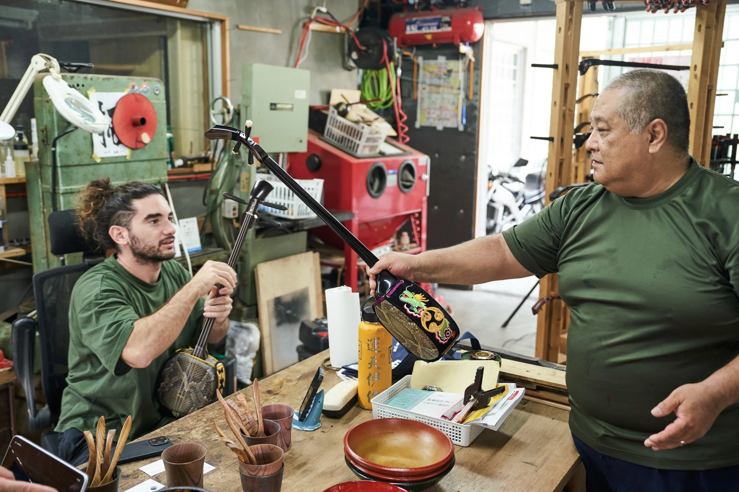 The Shamisen, the Resonance of Traditional Japan — Deeper Japan