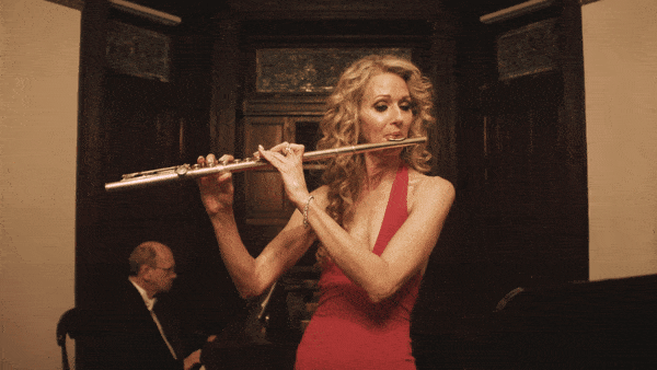 Sara Mahn - Professional Solo Flutist & Performer
