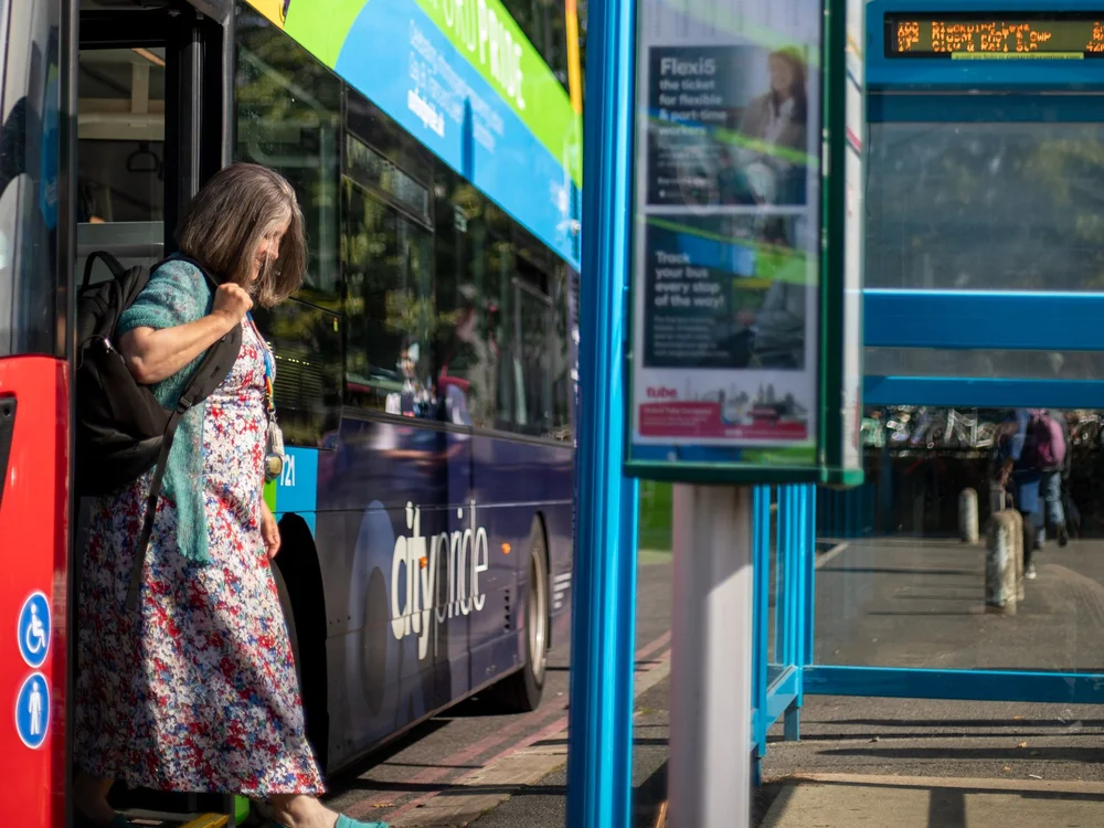 Bus Travel In and Out of Oxford | Affordable & Relaxed Journeys ...