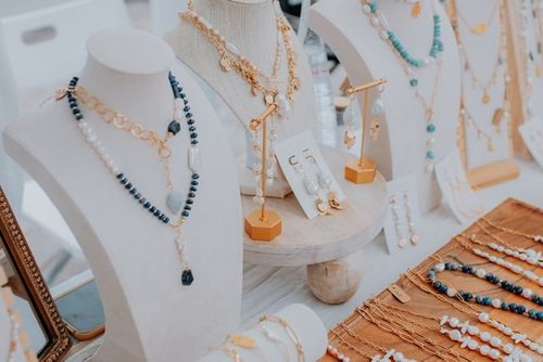 The Female Maker Market