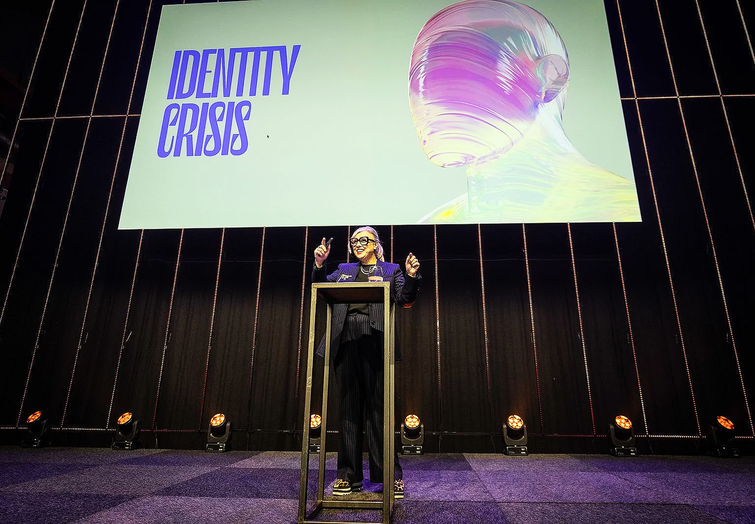 Tracey Follows | Futurist, Author & Keynote Speaker on AI, Identity ...