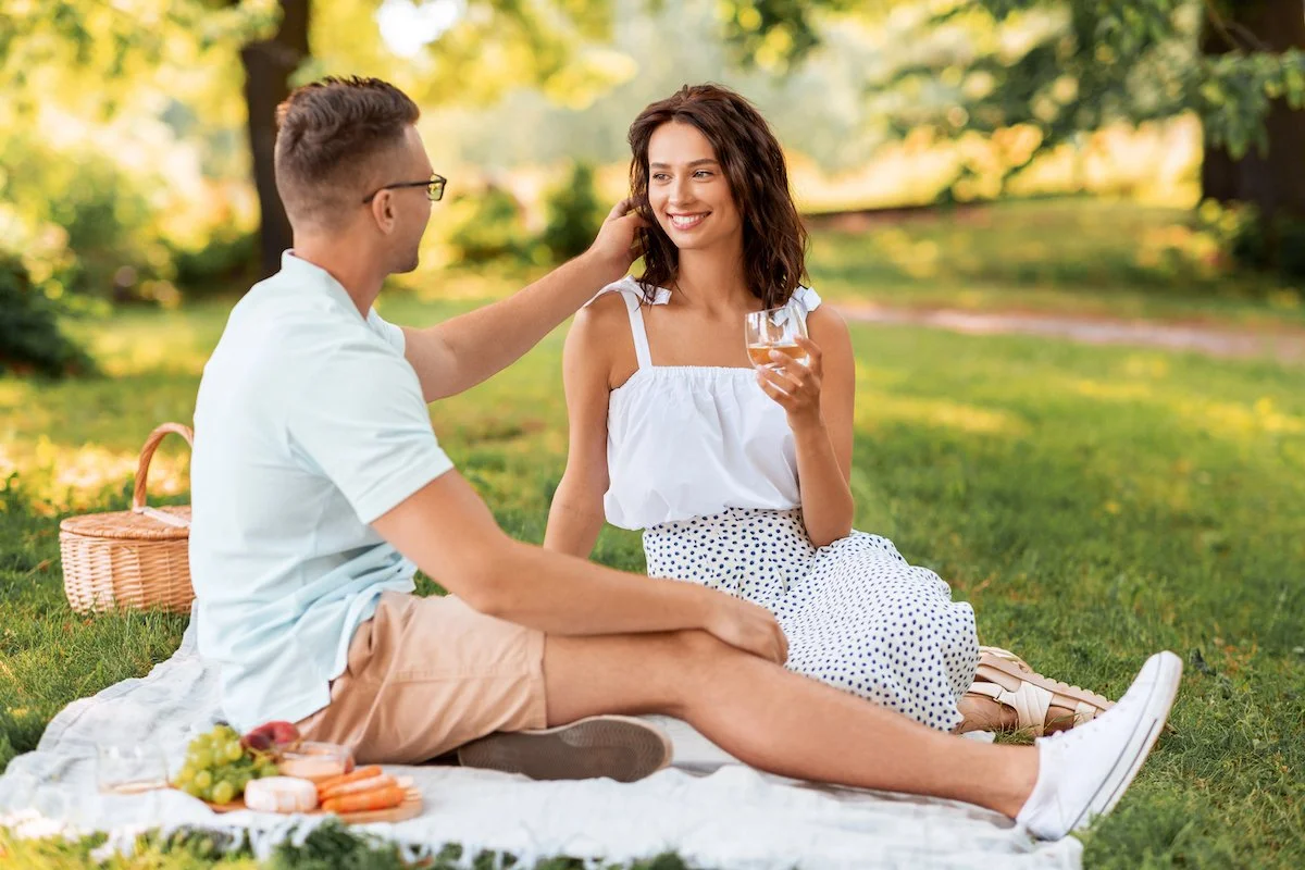 51 Date Night Outfit Ideas (Even If It’s Just Coffee) — Swift Wellness