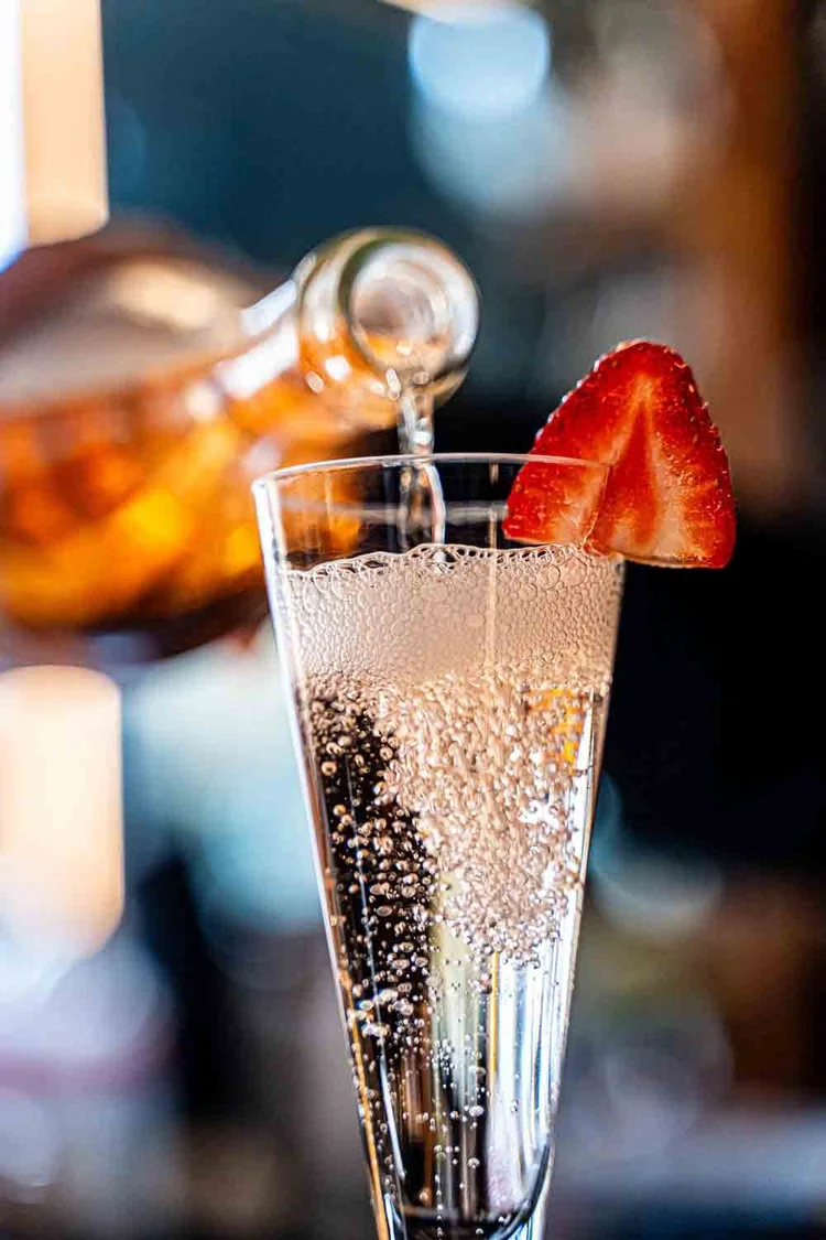 The Fizzy Tarté - A luxurious Cafe Bar in Bowness, the Heart of the Lakes