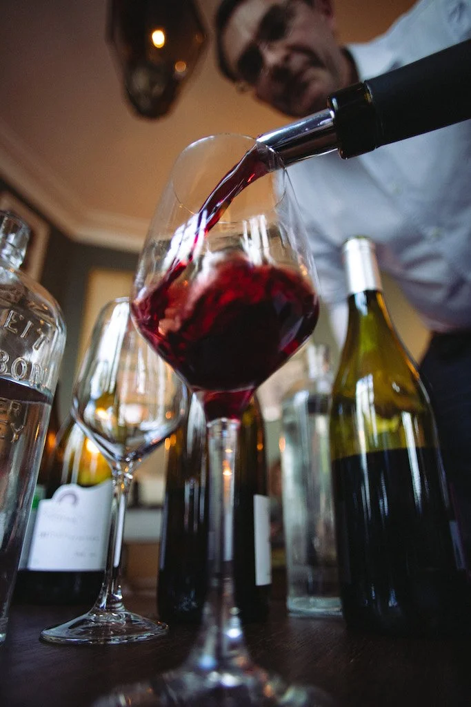 La cave des pyrennées — AUX VINS DES PYRÉNÉES