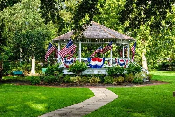 About — THE PULLMAN HOUSE