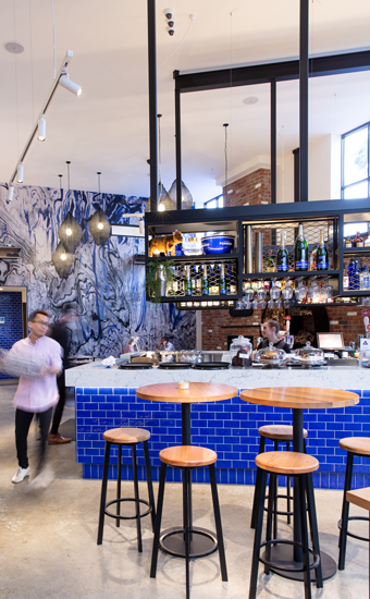 Brown Cow Hampton | Bar, Cafe, Restaurant | DJs & Drinks Weekends