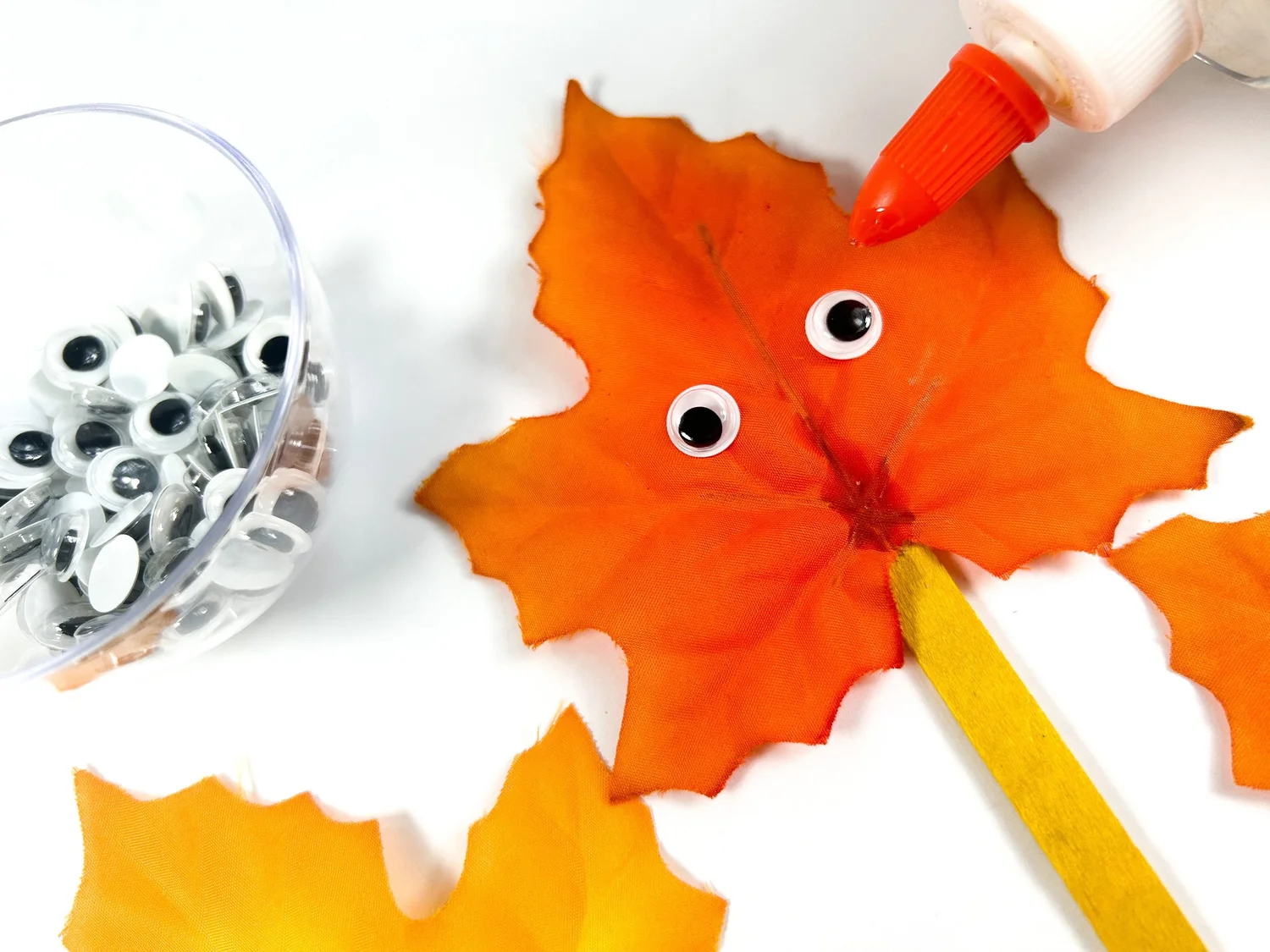 Fun Fall Leaf Puppets for Kids: Must Do DIY — Crafty Kids Blog