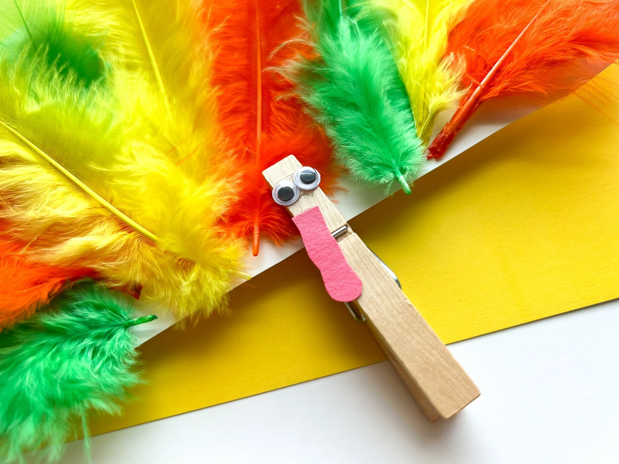 Clothespin Turkey Craft for Kids this Thanksgiving — Crafty Kids Blog