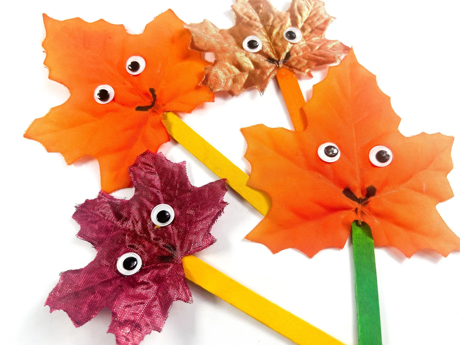 Fun Fall Leaf Puppets for Kids: Must Do DIY — Crafty Kids Blog